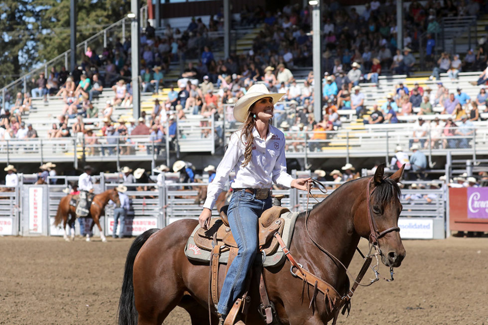 NFBR 2022-Breakaway Horse of the Year-Williams Gladly Backs Baybe in a ...